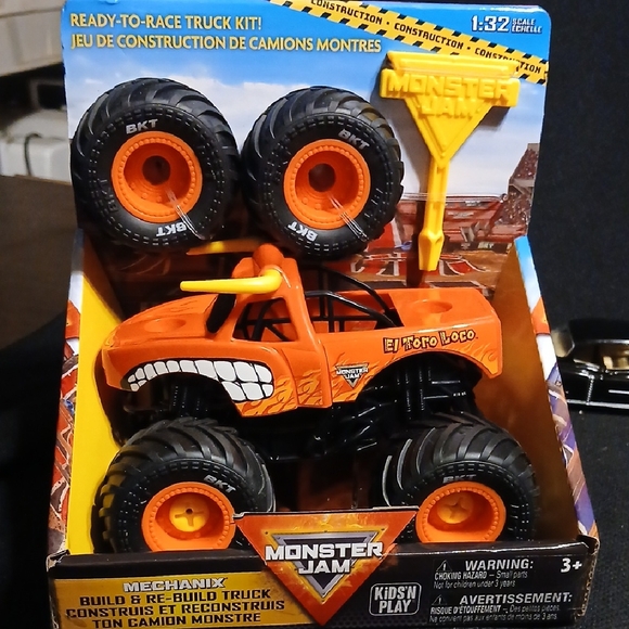 Monster Jam | Toys | Monster Jam El Toro Loco Monster Truck Mechanix ...